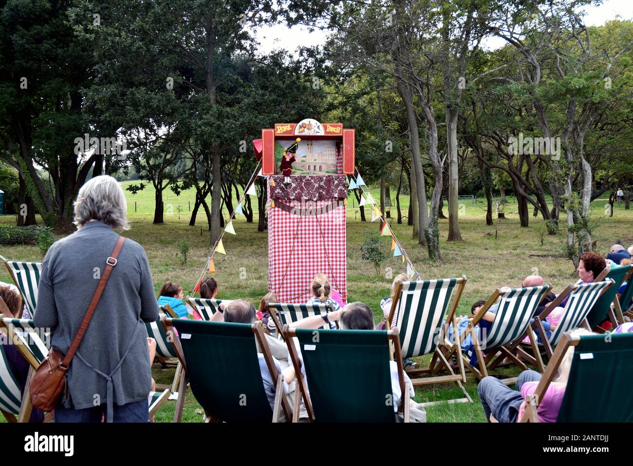 Punch and Judy show Stock Photo - Alamy