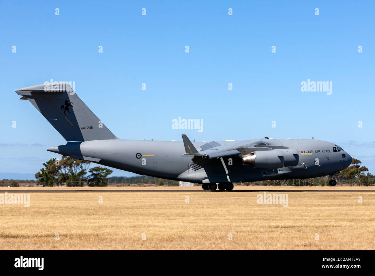 Royal Australian Air Force (RAAF) Boeing C-17A Globemaster III Large military cargo aircraft A41 ...