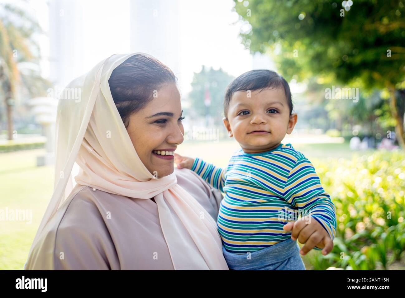 Portrait arab family in park hi-res stock photography and images - Alamy