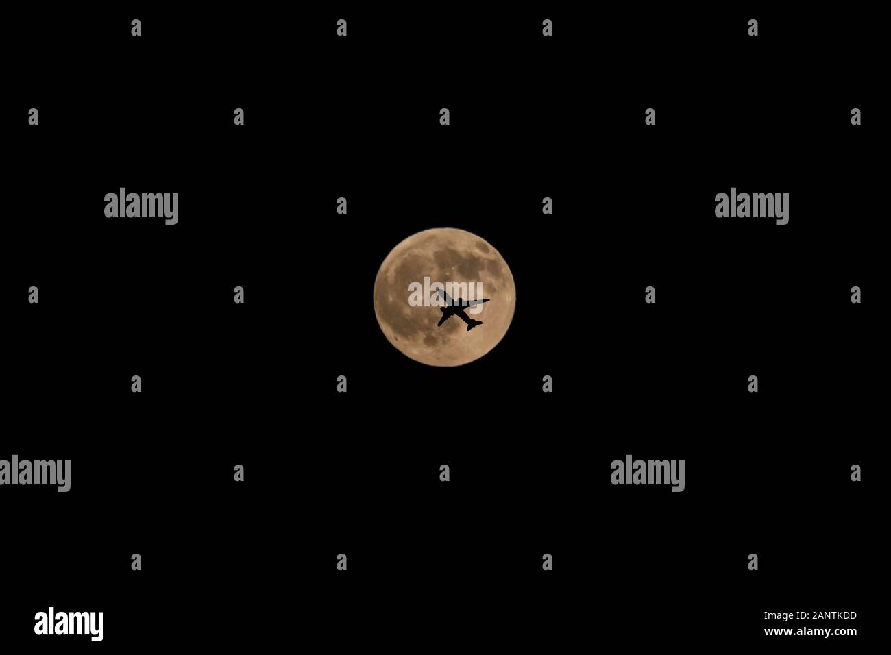 Aircraft across the moon hi-res stock photography and images - Alamy