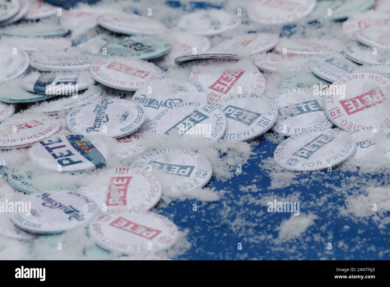 Campaign buttons hi-res stock photography and images - Alamy