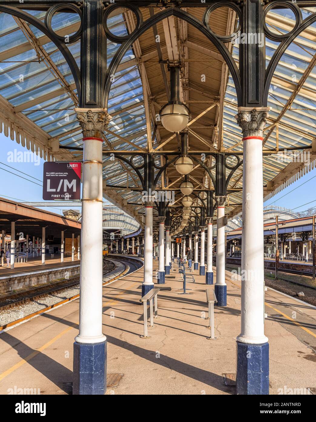 An ornate 19th Century platform canopy at York Railway Station ...