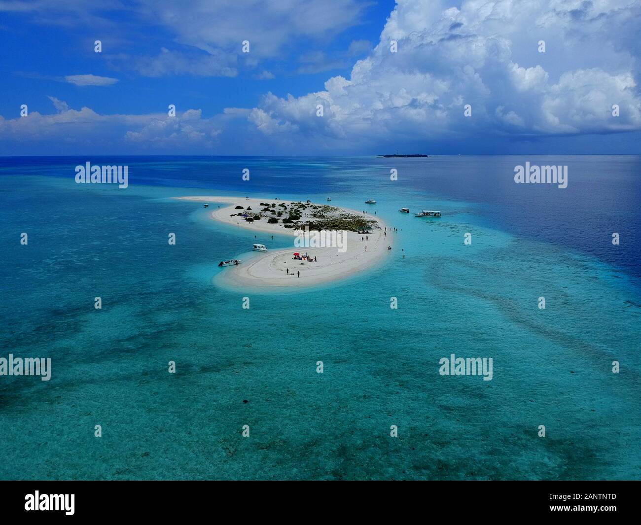 Beautiful sandy beaches hi-res stock photography and images - Alamy
