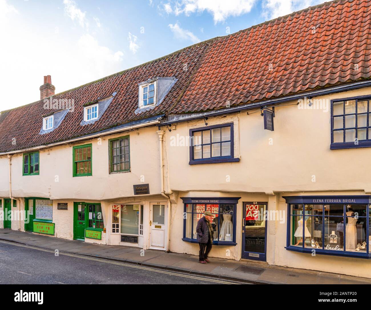 Shop overhang hi-res stock photography and images - Alamy