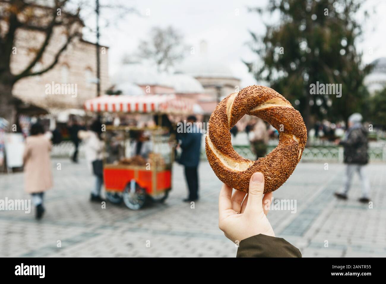 Istanbul simit stand hi-res stock photography and images - Alamy