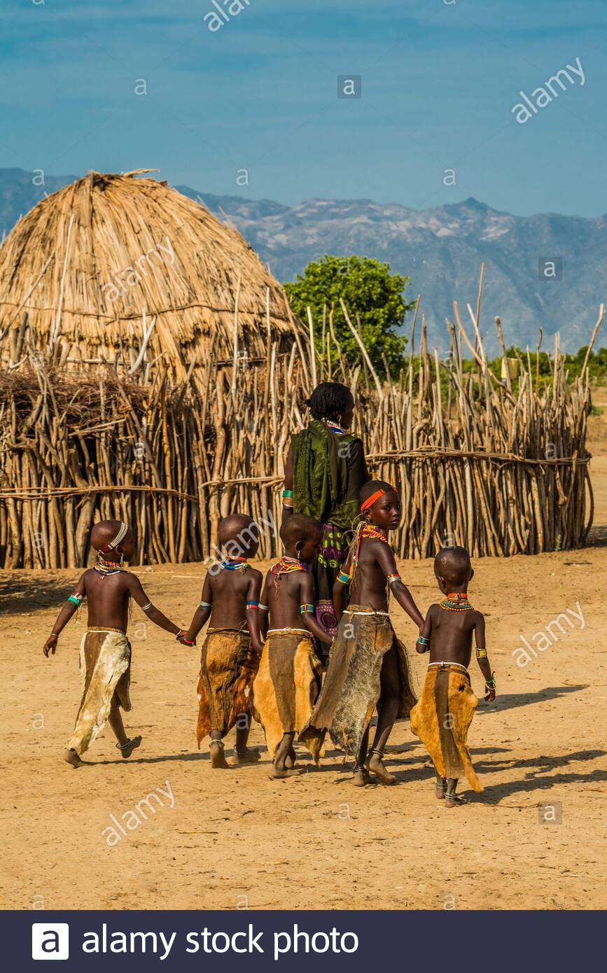 Arbore Girls High Resolution Stock Photography and Images - Alamy