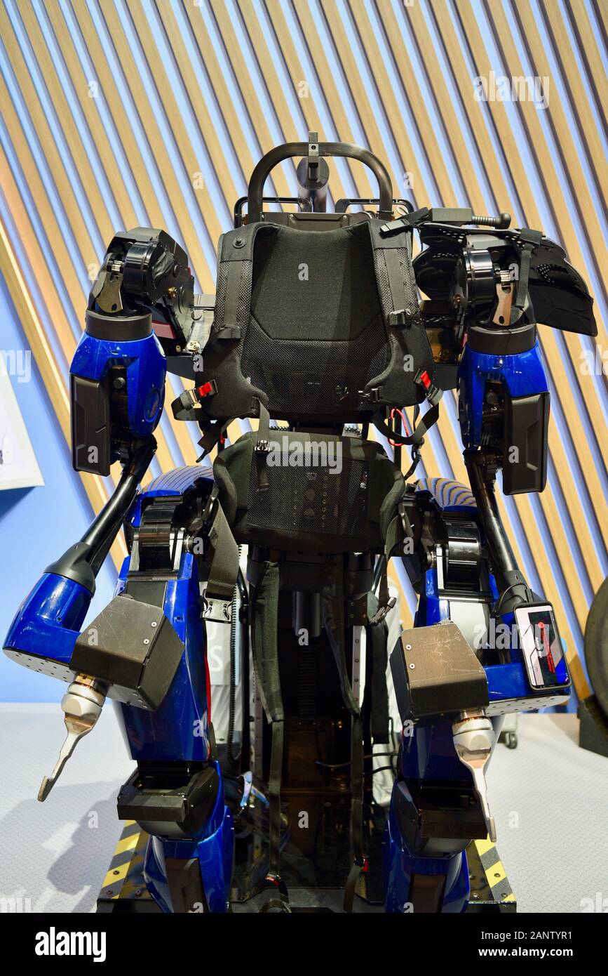 Demonstration of strength of Sarcos Guardian XO full-body powered ...