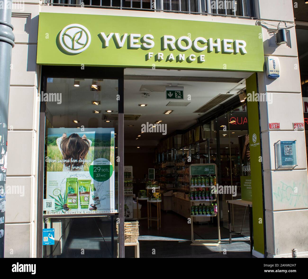 Yves rocher company hi-res stock photography and images - Alamy