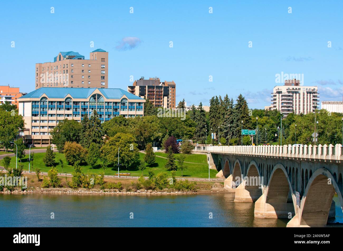 University Bridge crossing the South Saskatchewan river and modern ...