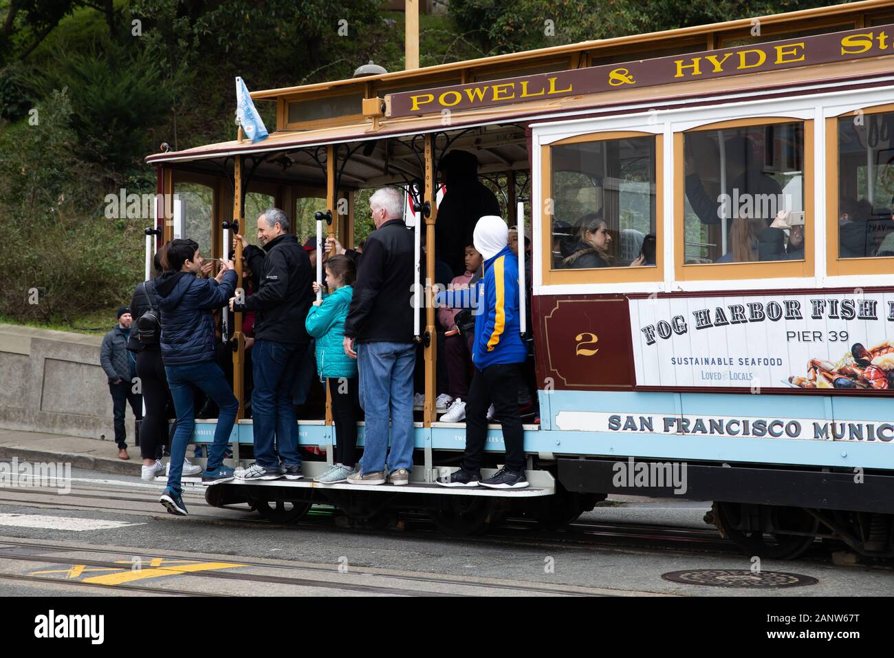 San francisco old fashioned tram hyde hi-res stock photography and ...