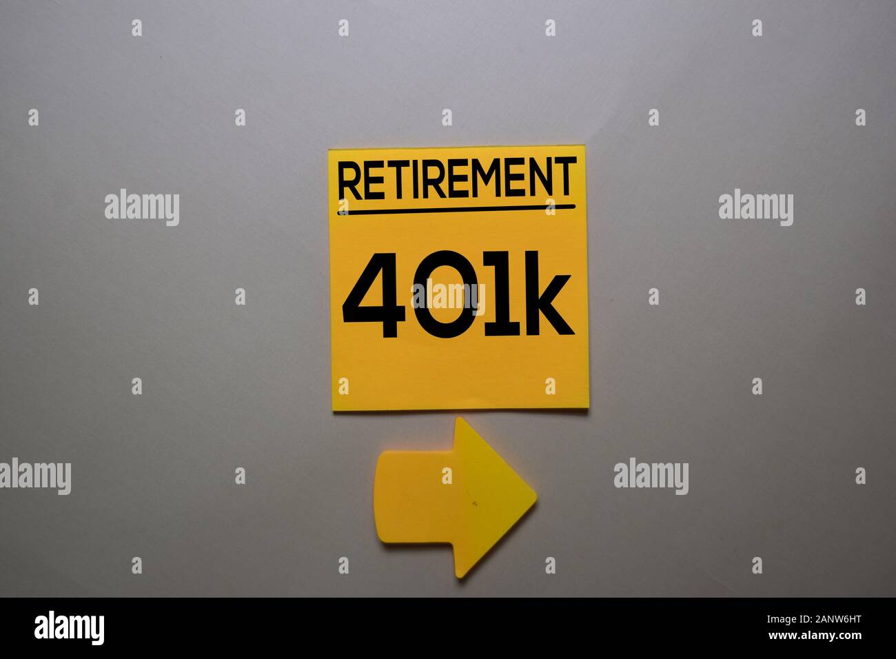 Retirement 401k write on a sticky note isolated on office desk Stock ...