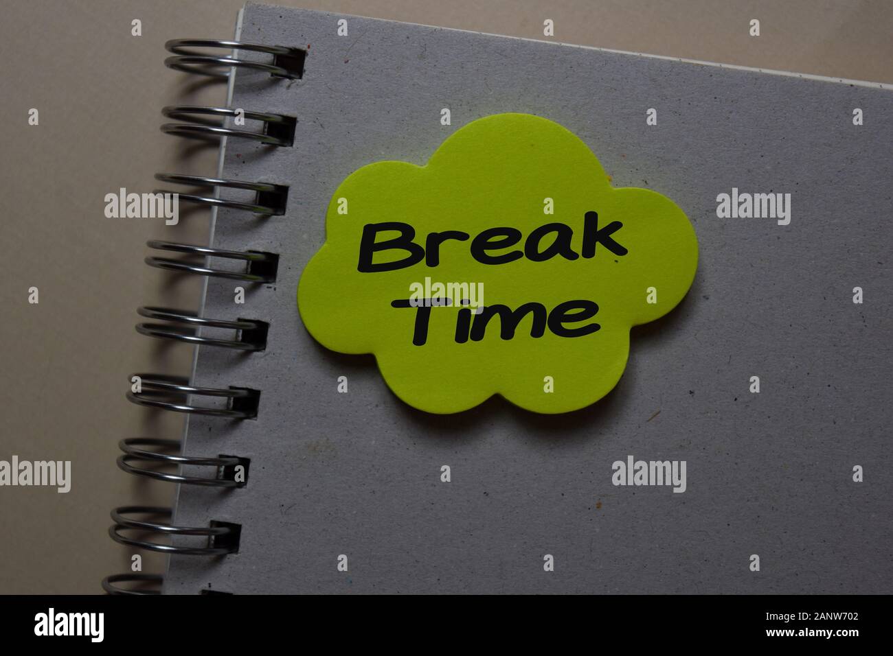 Break Time write on a sticky note isolated on office desk Stock Photo ...