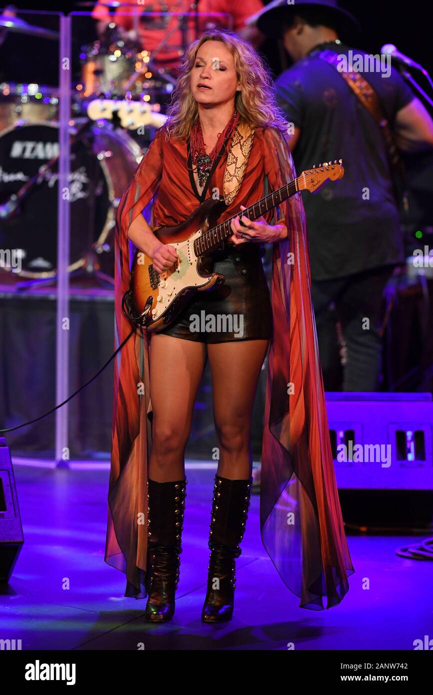 Ana Popovic High Resolution Stock Photography and Images - Alamy