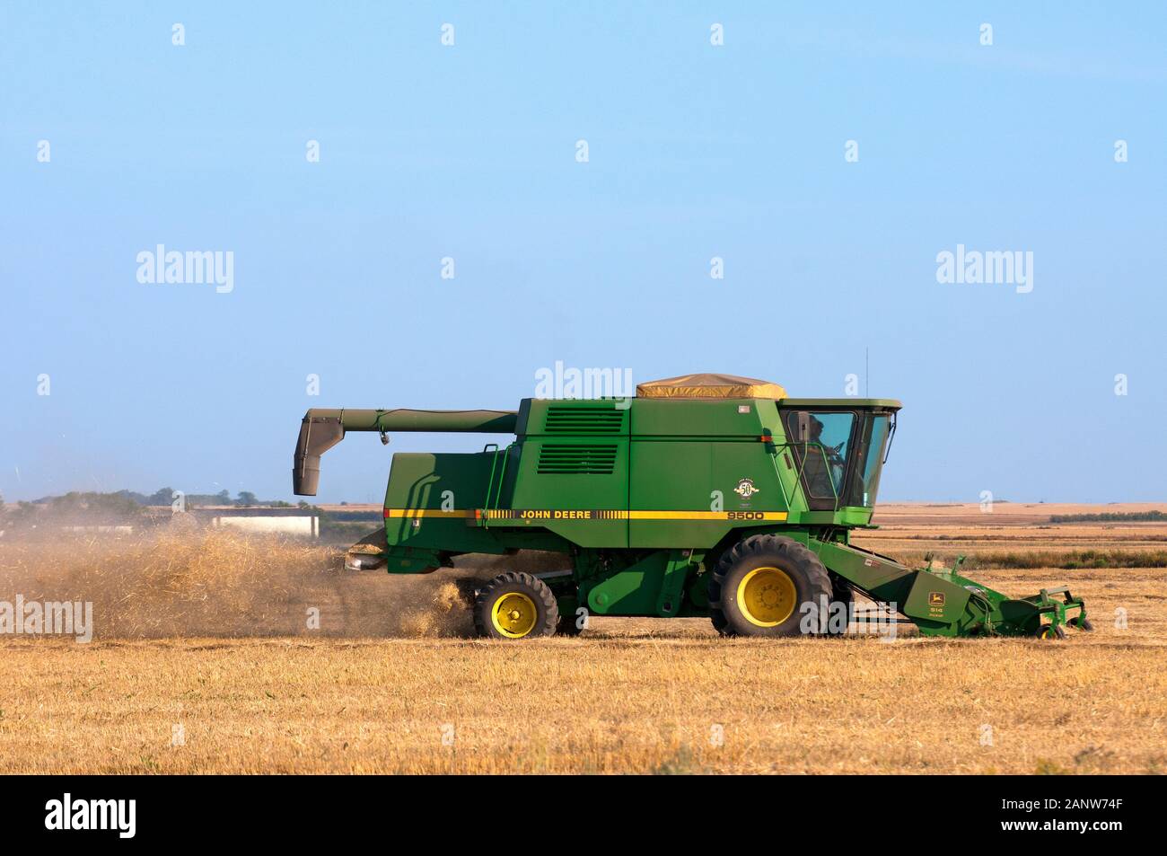 Farming in saskatchewan hi-res stock photography and images - Alamy