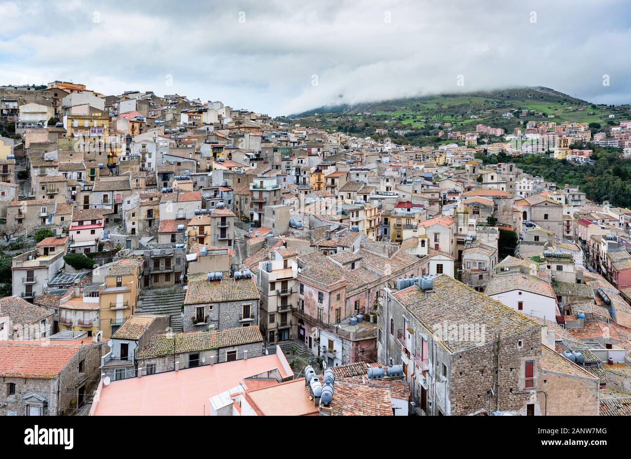 Caccamo sicily hi-res stock photography and images - Alamy