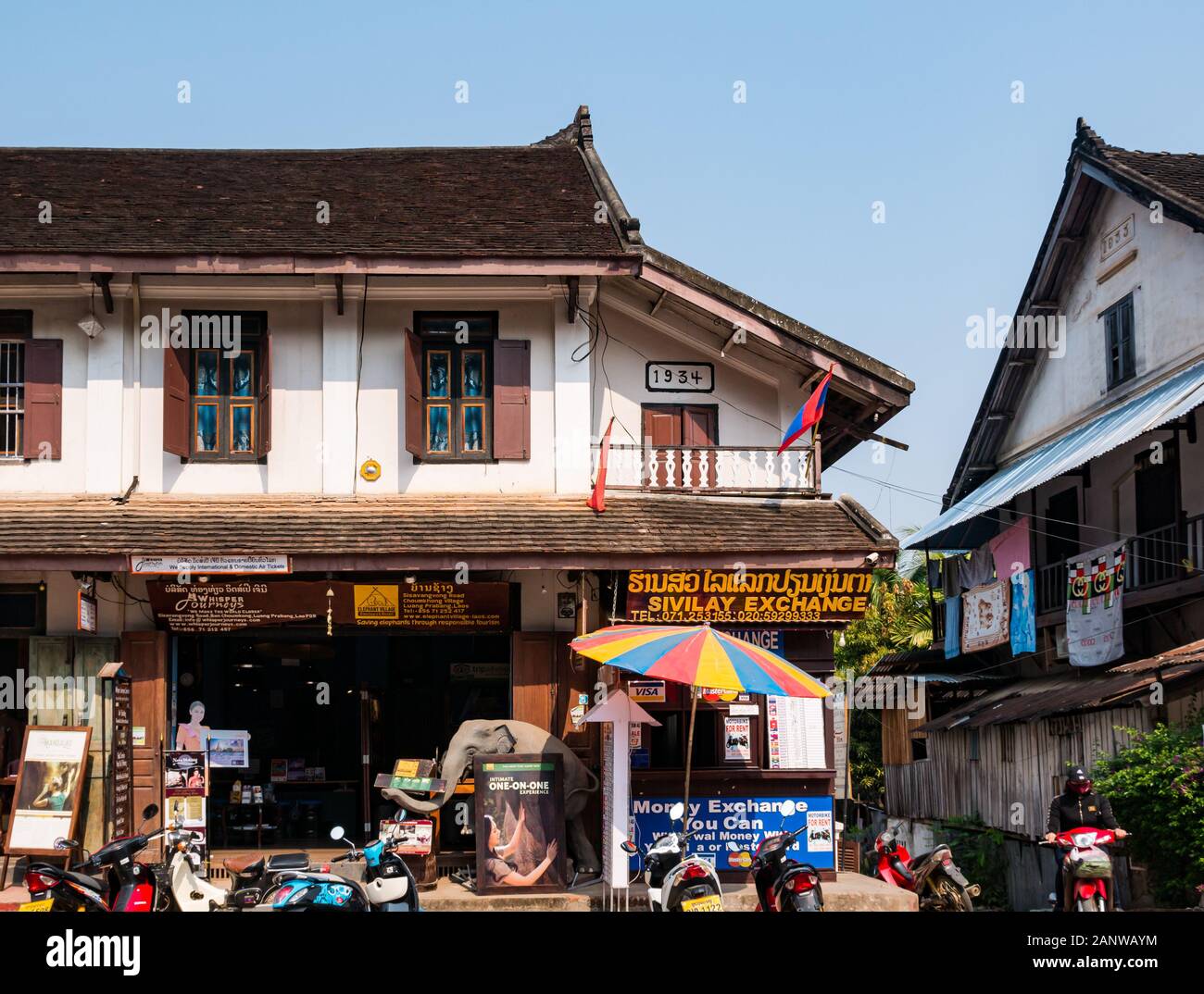 Old buildings southeast asia hi-res stock photography and images - Alamy