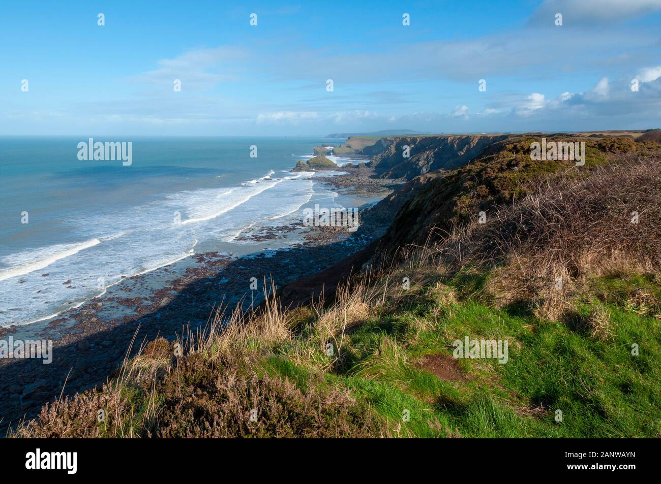 English british coastal countryside hi-res stock photography and images ...