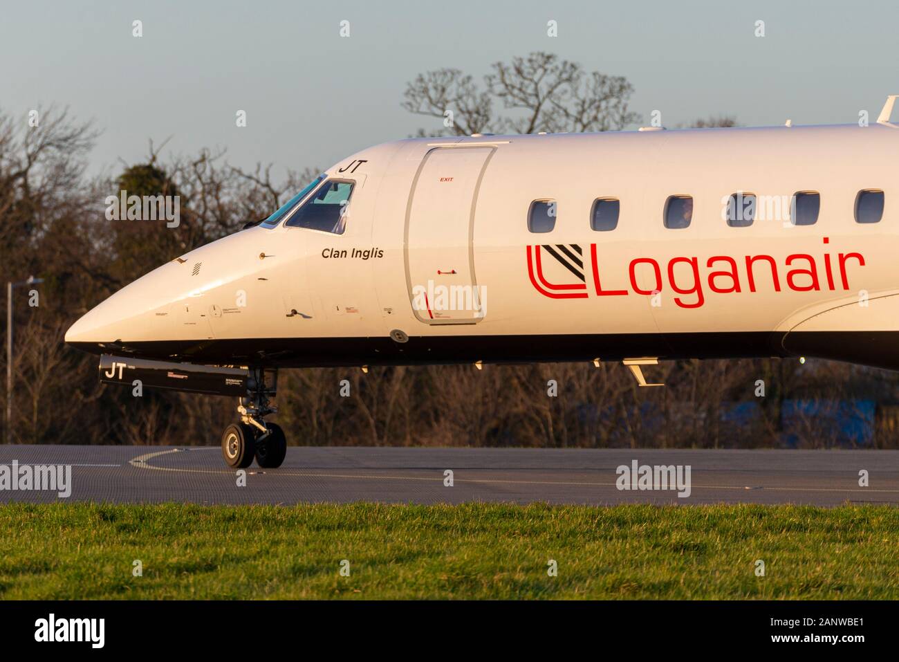 Embraer logo hi-res stock photography and images - Alamy