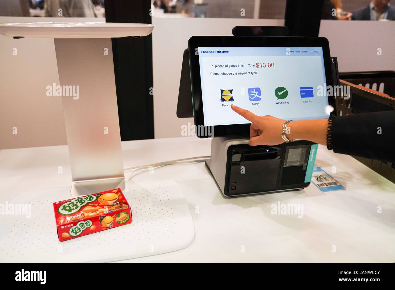 Hisense group hi-res stock photography and images - Alamy