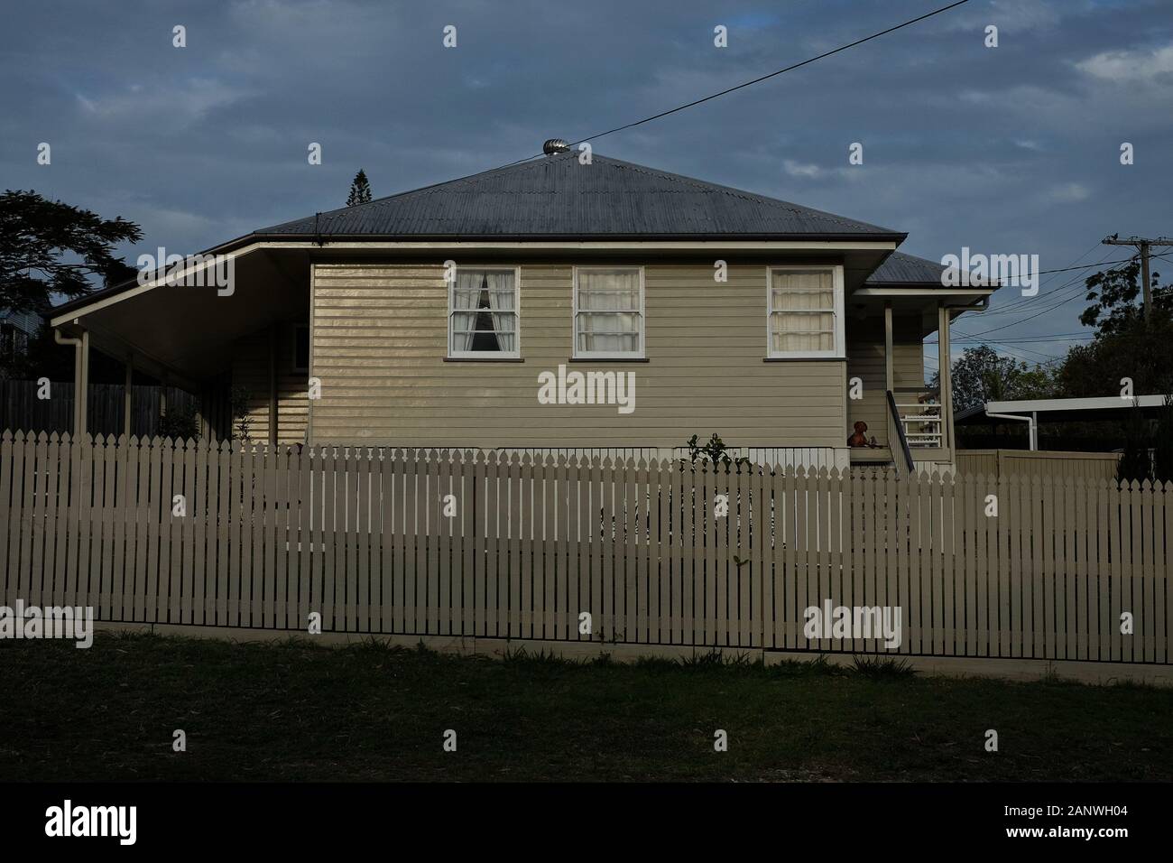 Classic post war house design hi-res stock photography and images - Alamy