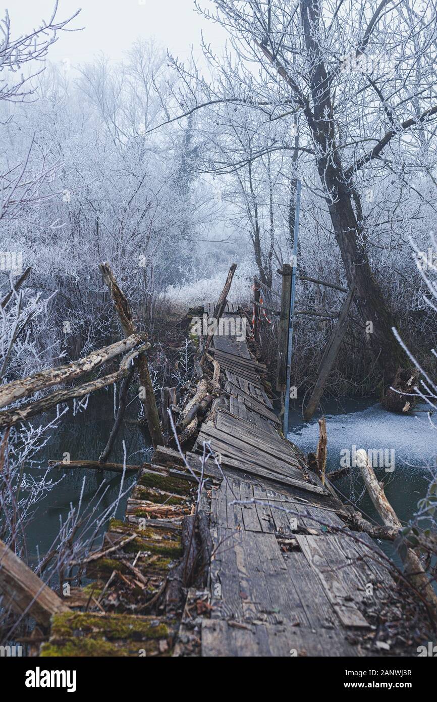 Destroyed ruined bridge hi-res stock photography and images - Alamy