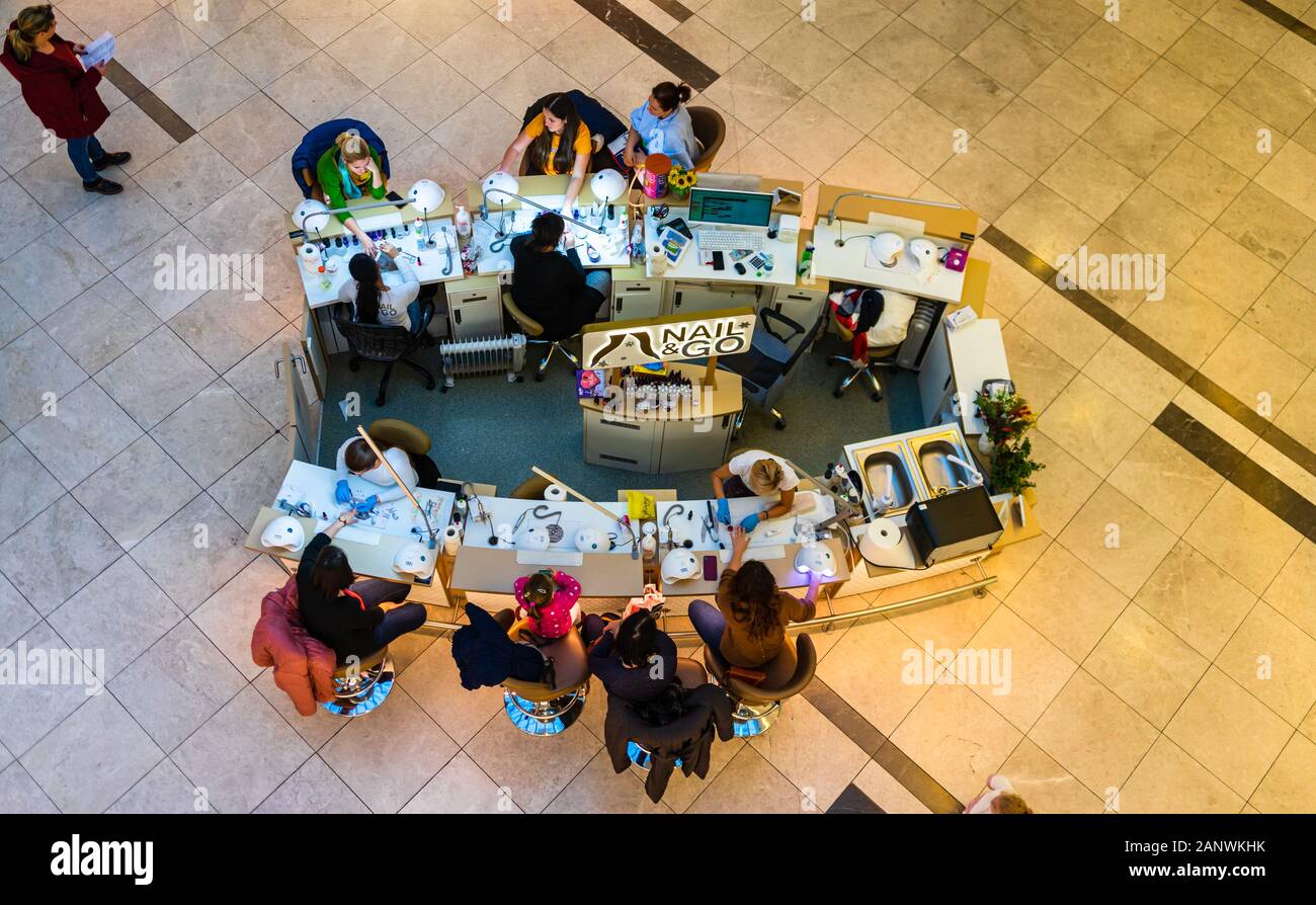 Mega mall romania hi-res stock photography and images - Alamy