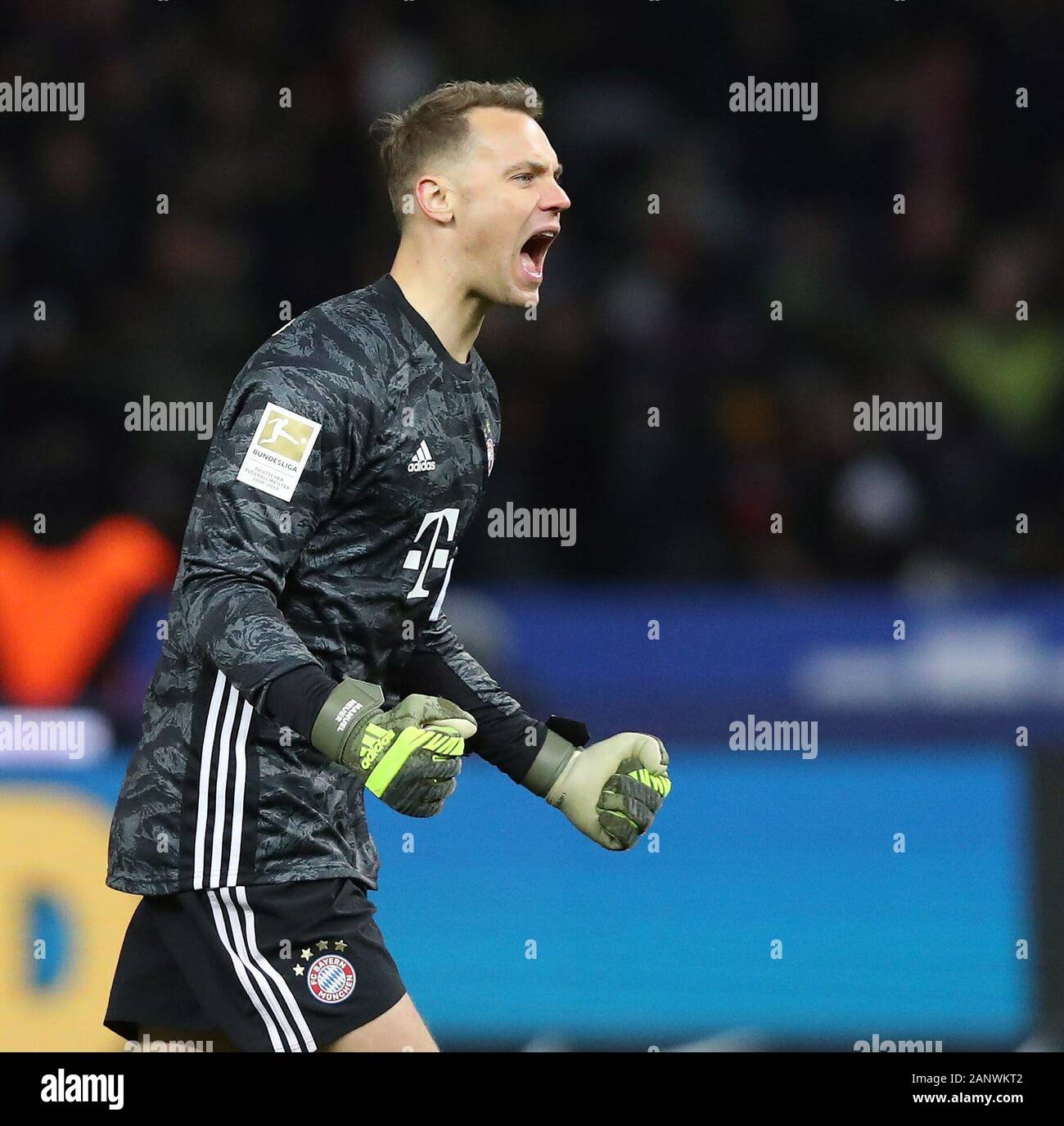 Berlin, Deutschland. 19th Jan, 2020. firo: 19.01.2020 Football, Soccer ...