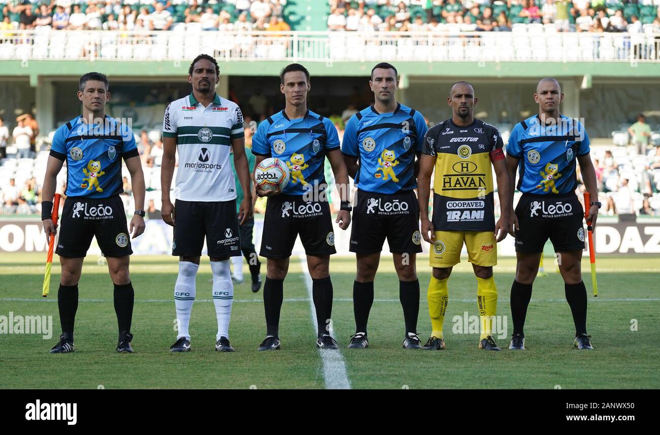 Curitiba, Brazil. 19th Jan, 2020. Arbitration and Captains during ...
