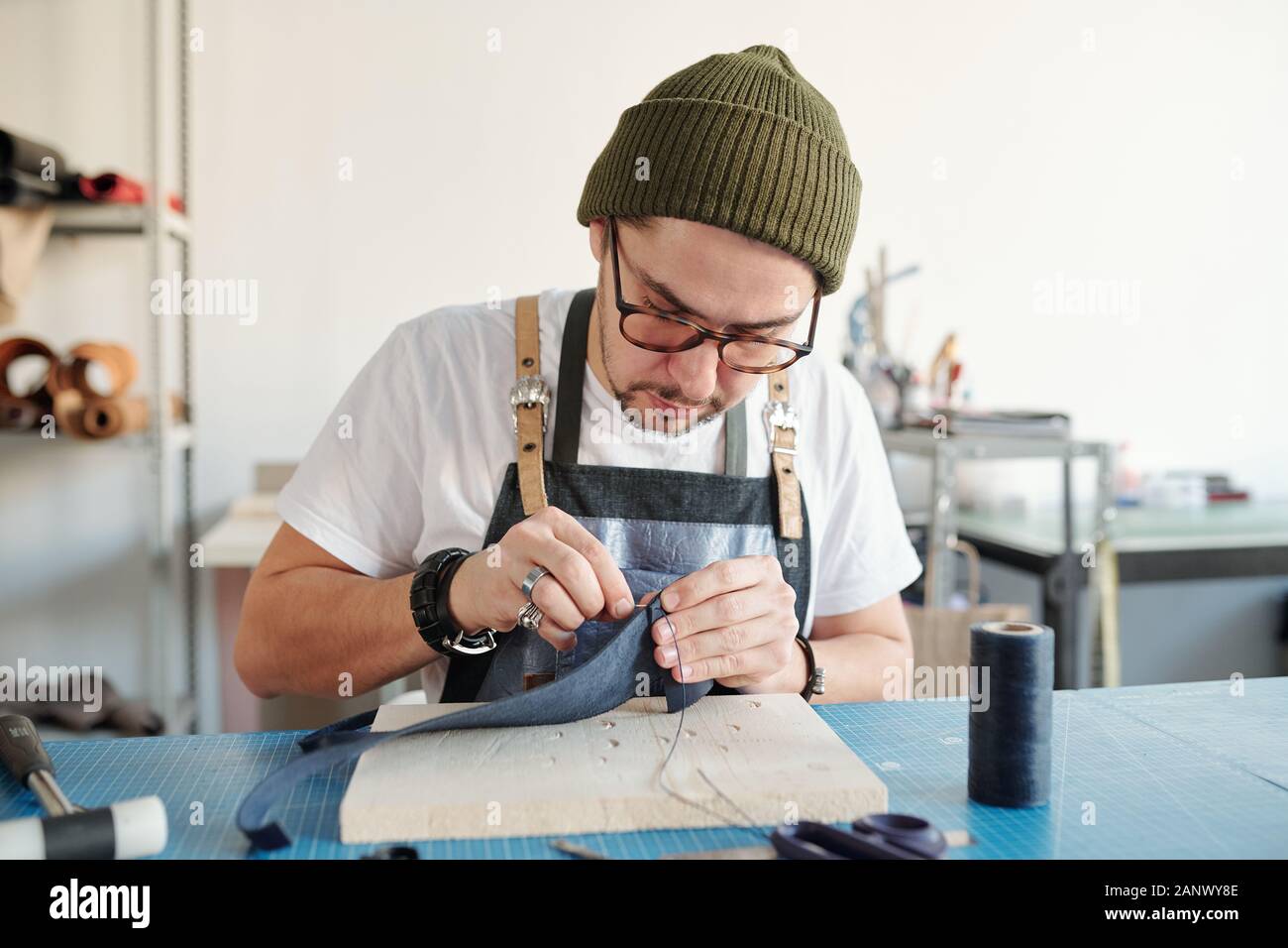 Close up in sewing work hi-res stock photography and images - Alamy