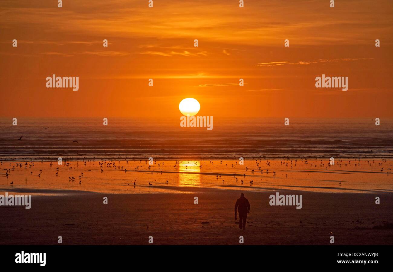 Cefn Sidan Beach Wales High Resolution Stock Photography and Images - Alamy