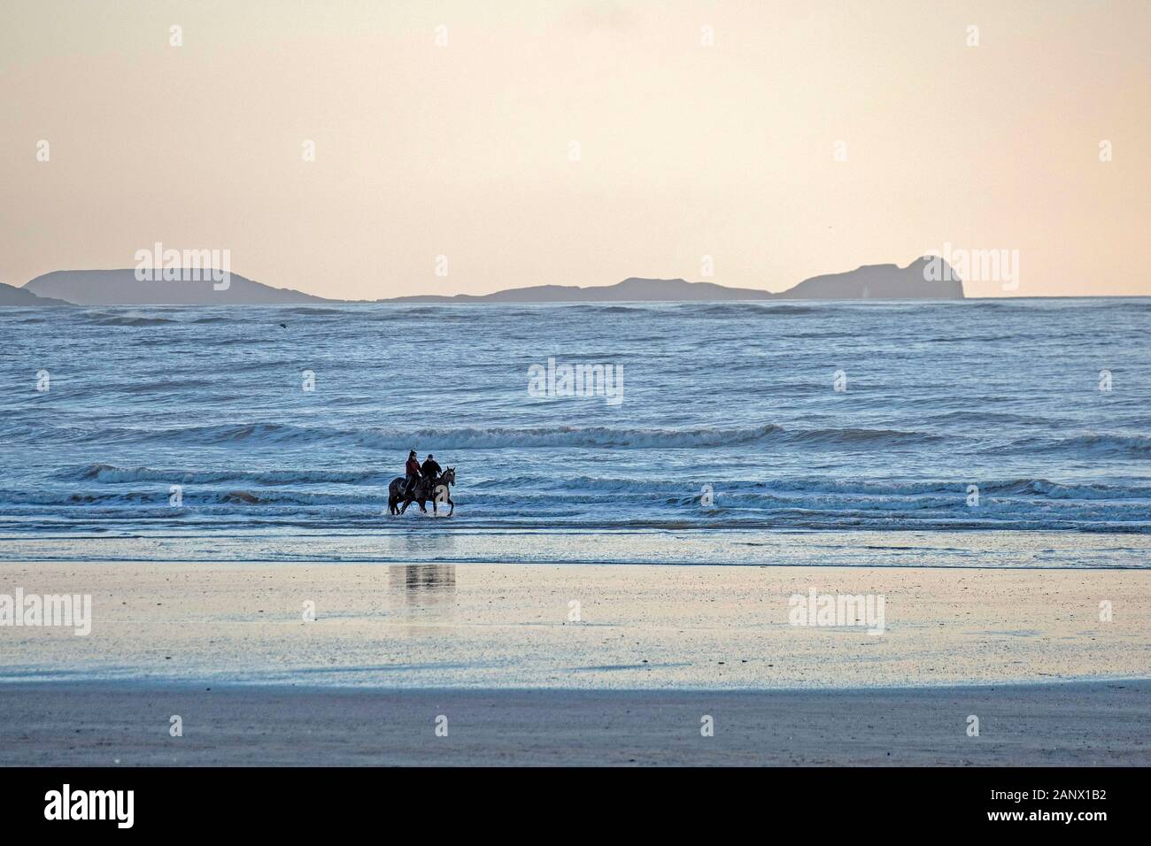Pembrey country park llanelli hi-res stock photography and images - Alamy