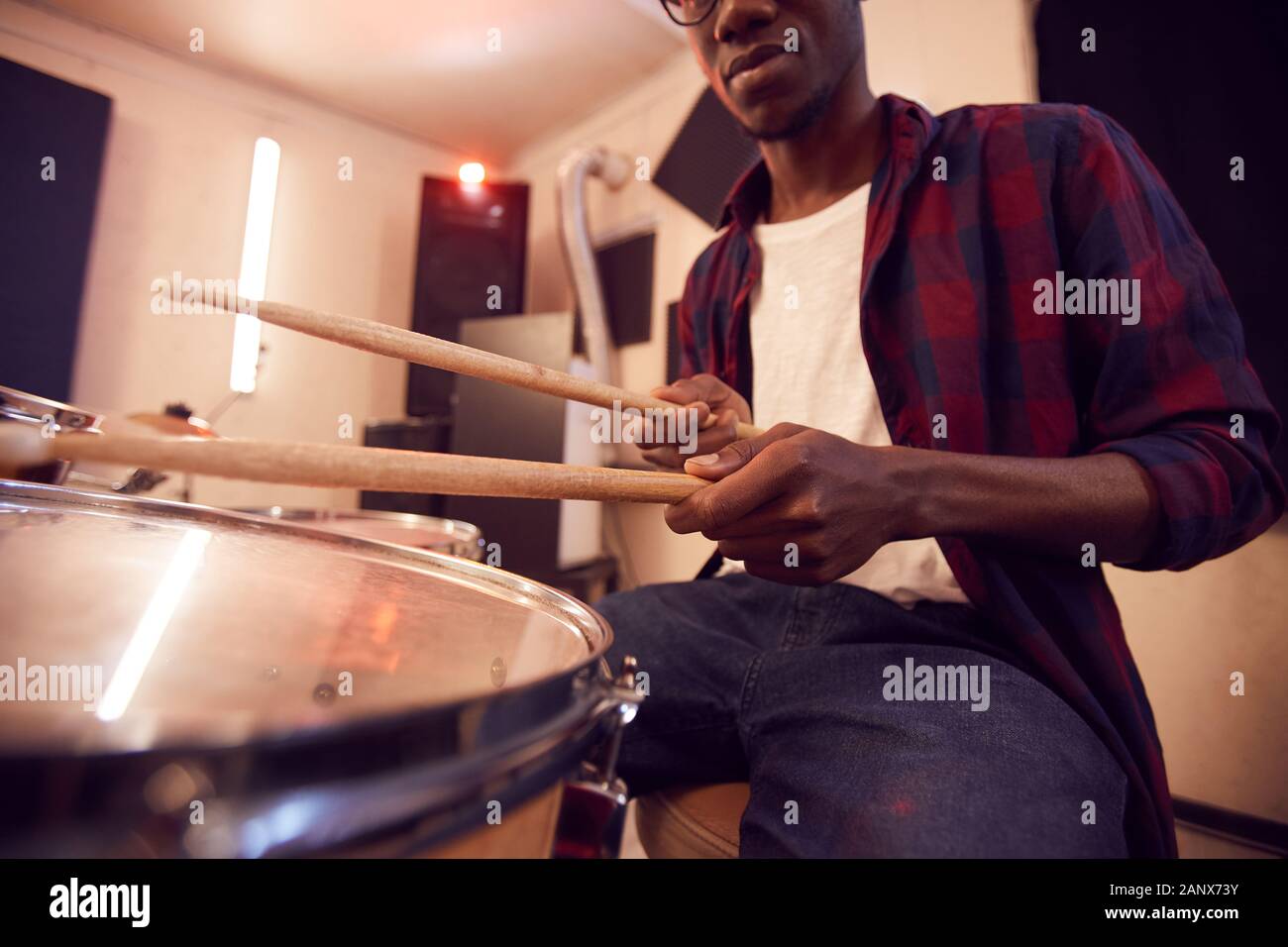 One Man Band Drum High Resolution Stock Photography and Images - Alamy