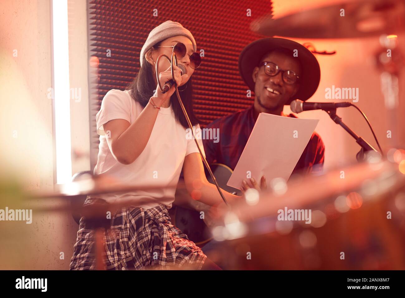 American Musical Duo High Resolution Stock Photography and Images - Alamy