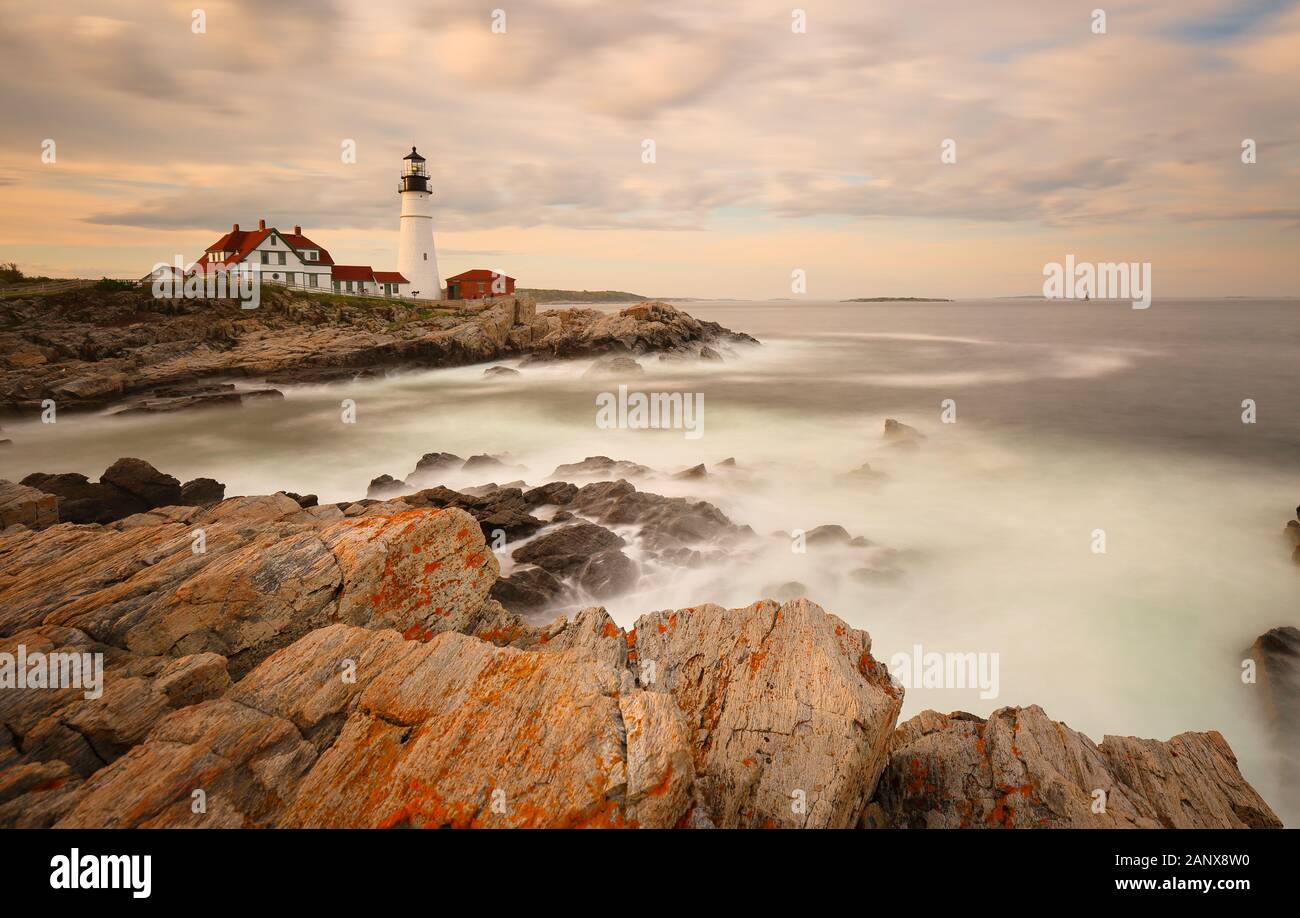 Beautiful sunset over the Portland Head Light Lighthouse at Fort ...