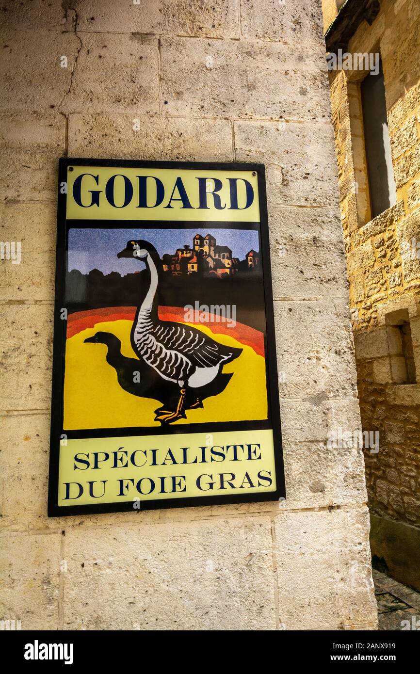 France, Dordogne, Sarlat-la-Caneda, Rue Tourny, Godard foie gras ...