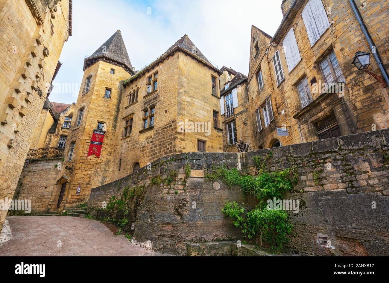 France, Dordogne, Sarlat-la-Caneda, Place J. Boissarie, Le Badaud "The ...