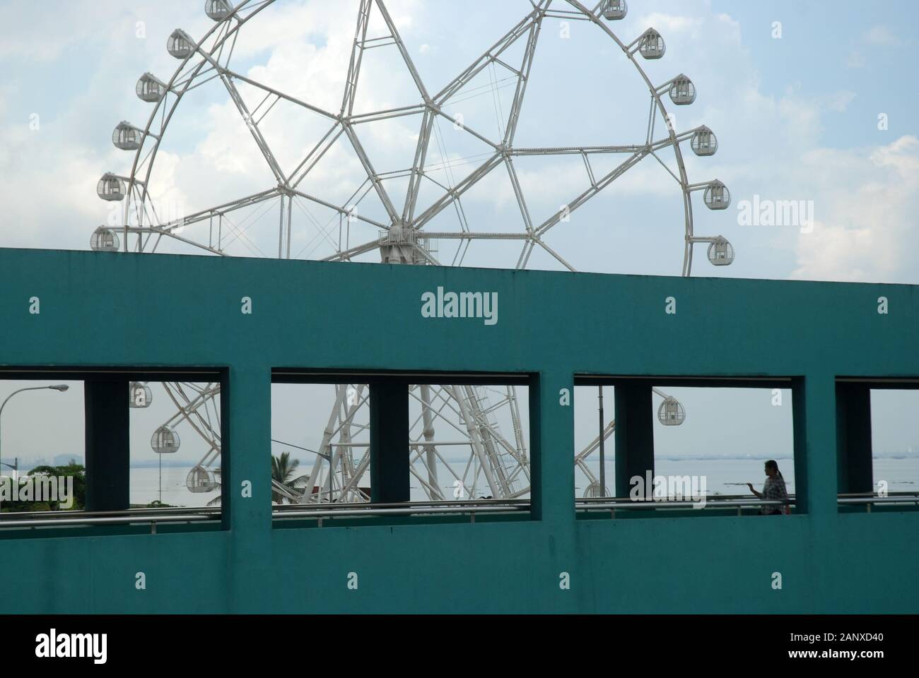 Bridge from the Mall of Asia over the Seaside Boulevard, Pasay, Metro ...