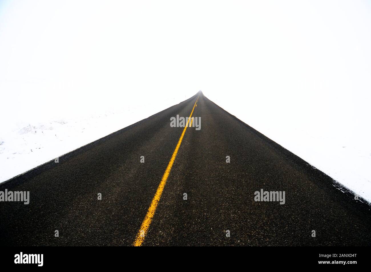 Vanish Point High Resolution Stock Photography and Images - Alamy