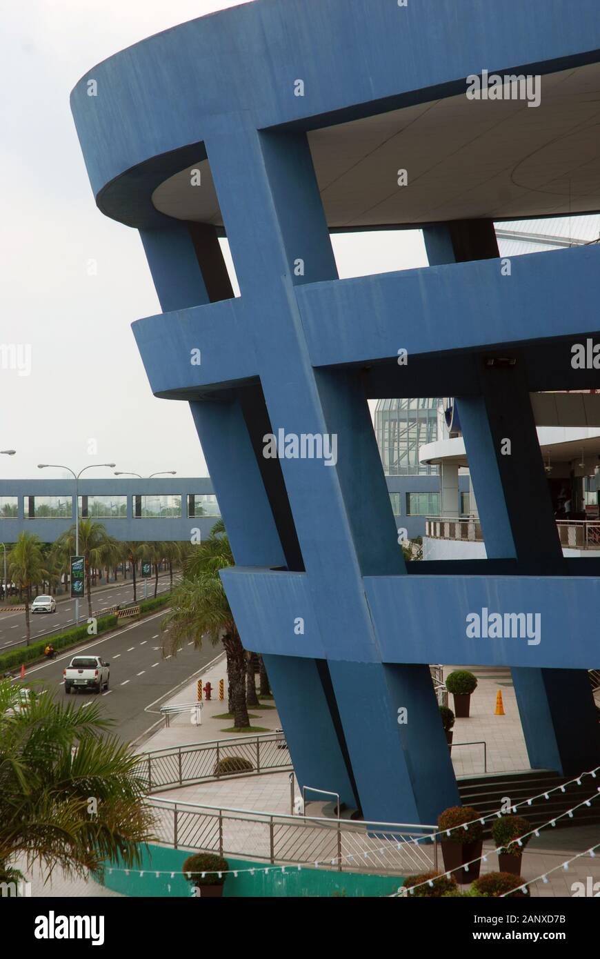 The exterior of the Mall of Asia and Seaside Boulevard, Pasay, Metro ...