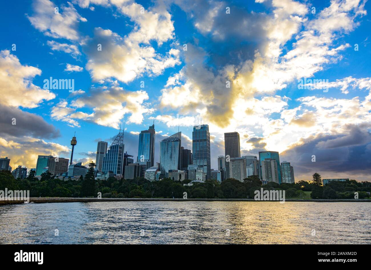 Sydney city skyline sunset hi-res stock photography and images - Alamy