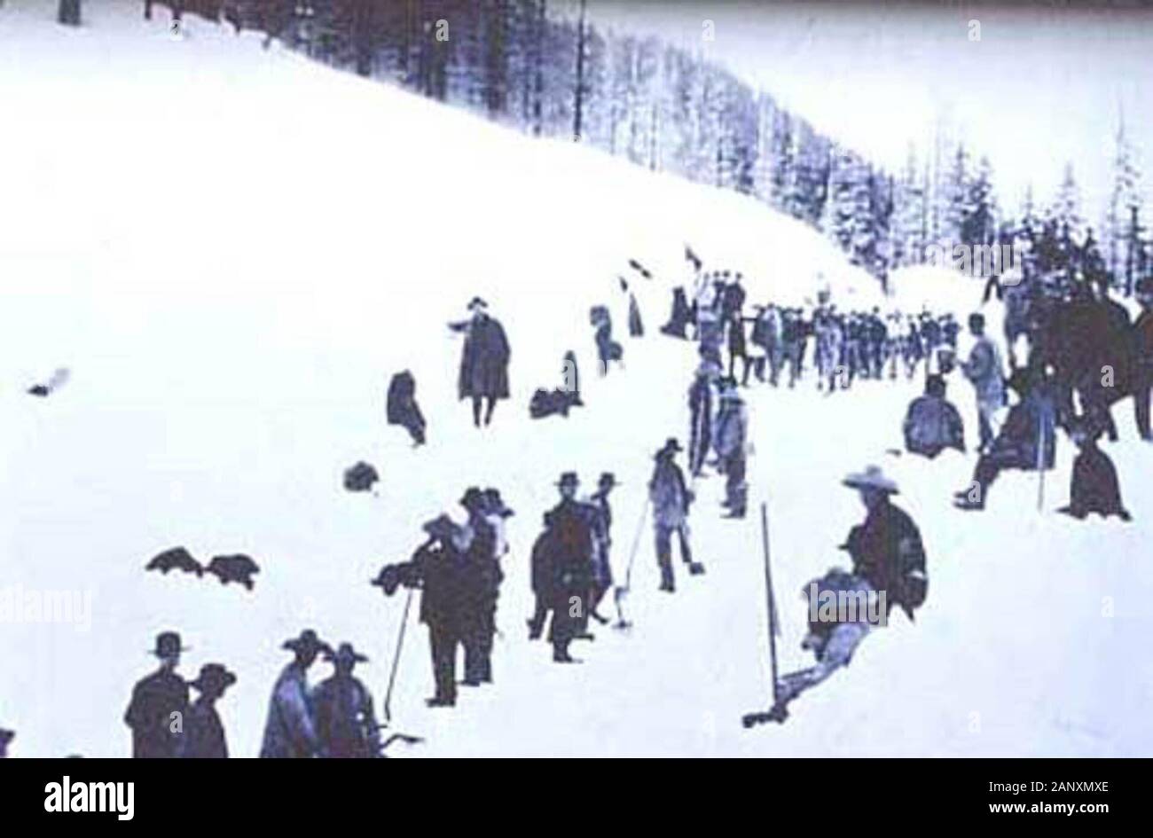 Chinese immigrant workers building the Transcontinental Railroad Stock ... Chinese immigrant workers building the Transcontinental Railroad Stock ...