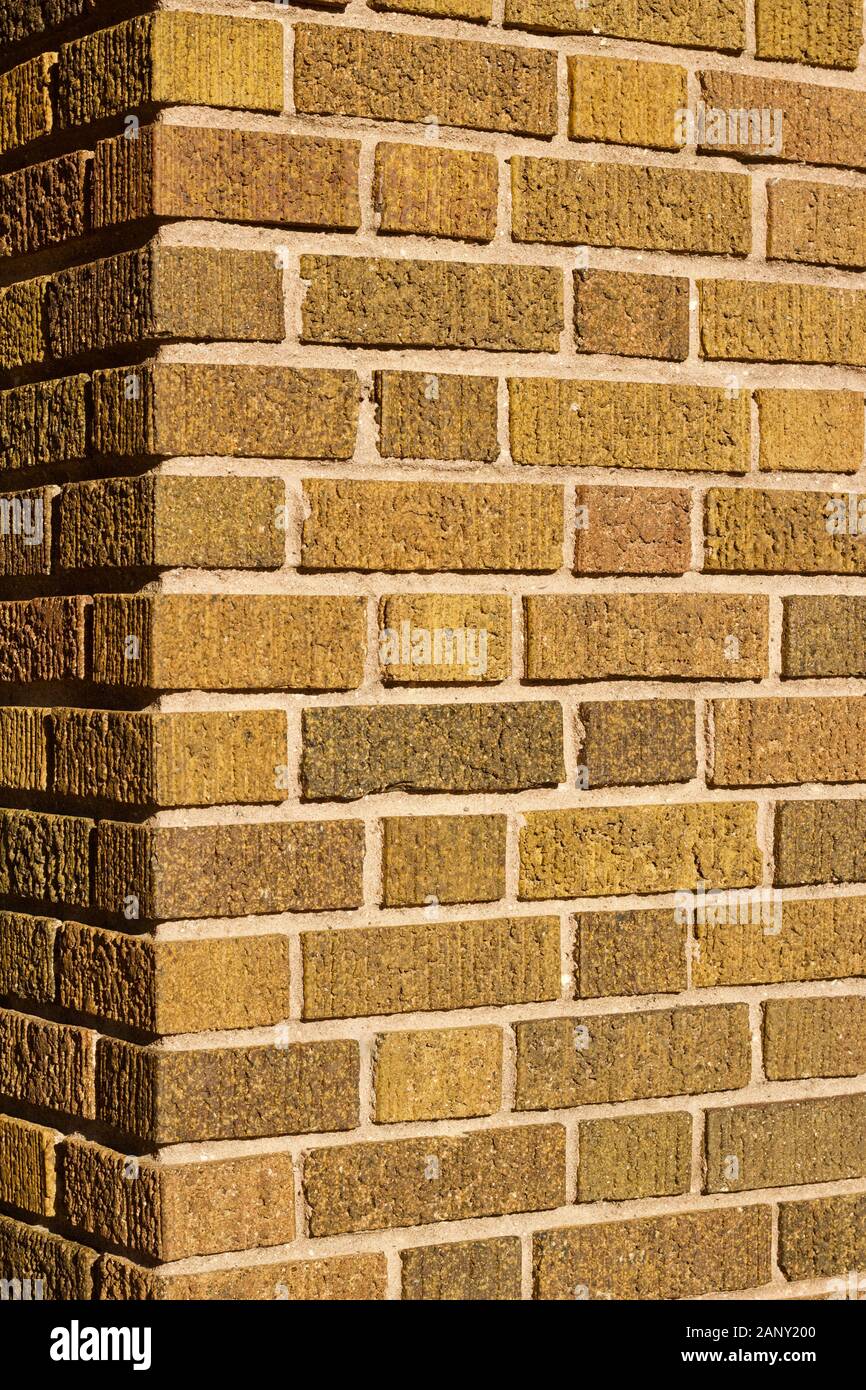 Flemish bond brickwork hi-res stock photography and images - Alamy