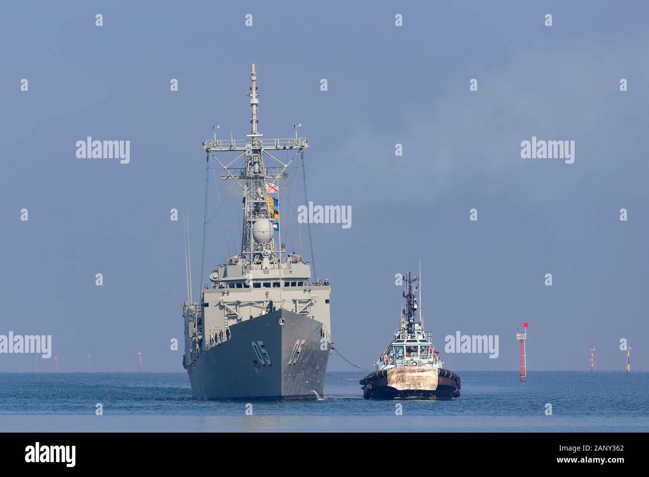 HMAS Melbourne (FFG 05) Adelaide-class guided-missile frigate of the ...