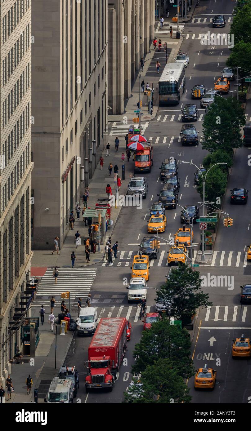 Birds eye view of people hi-res stock photography and images - Alamy