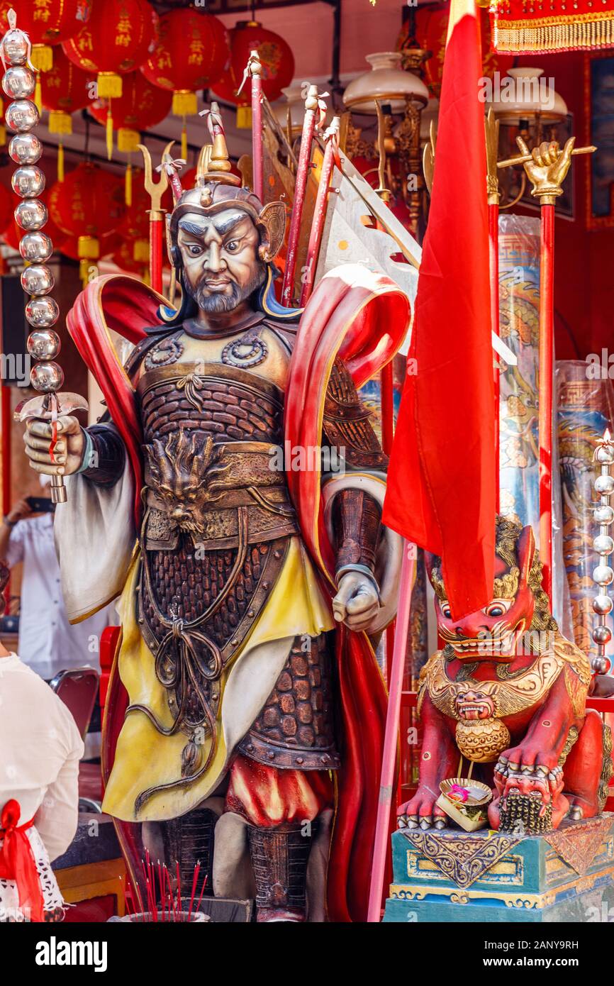 Entrance statue at Vihara Dharmayana - Chinese Buddhist temple (Kongco ...