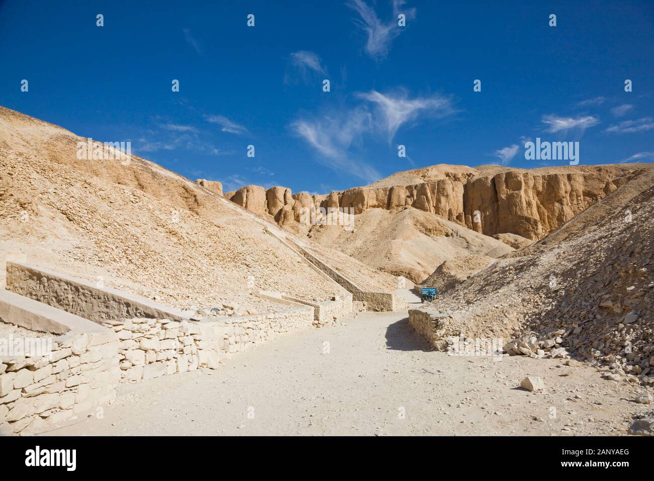 Valley of the Kings, Rock mountains with cliff, west bank of the nile ...