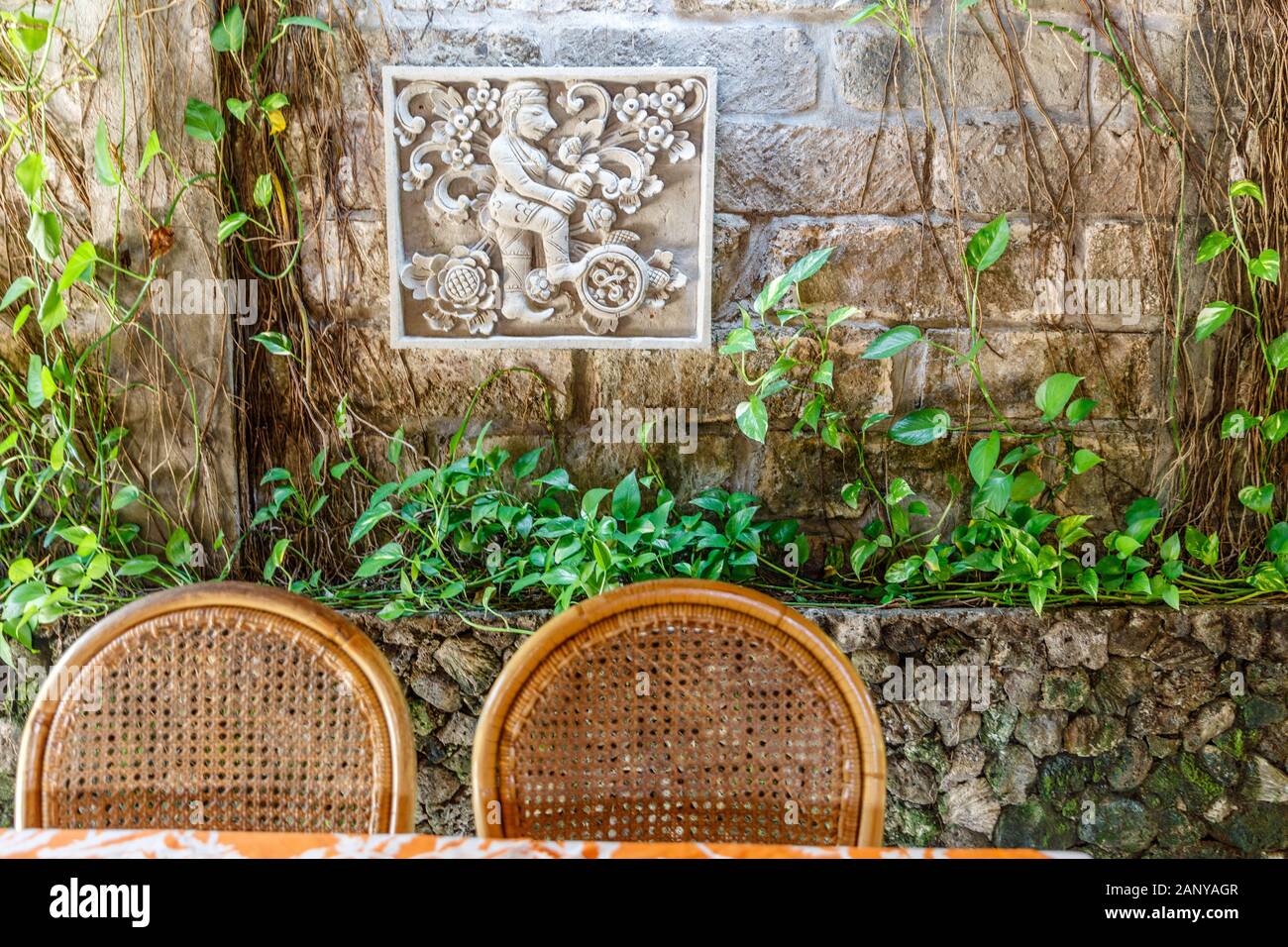 Balinese traditional carving hi-res stock photography and images - Alamy