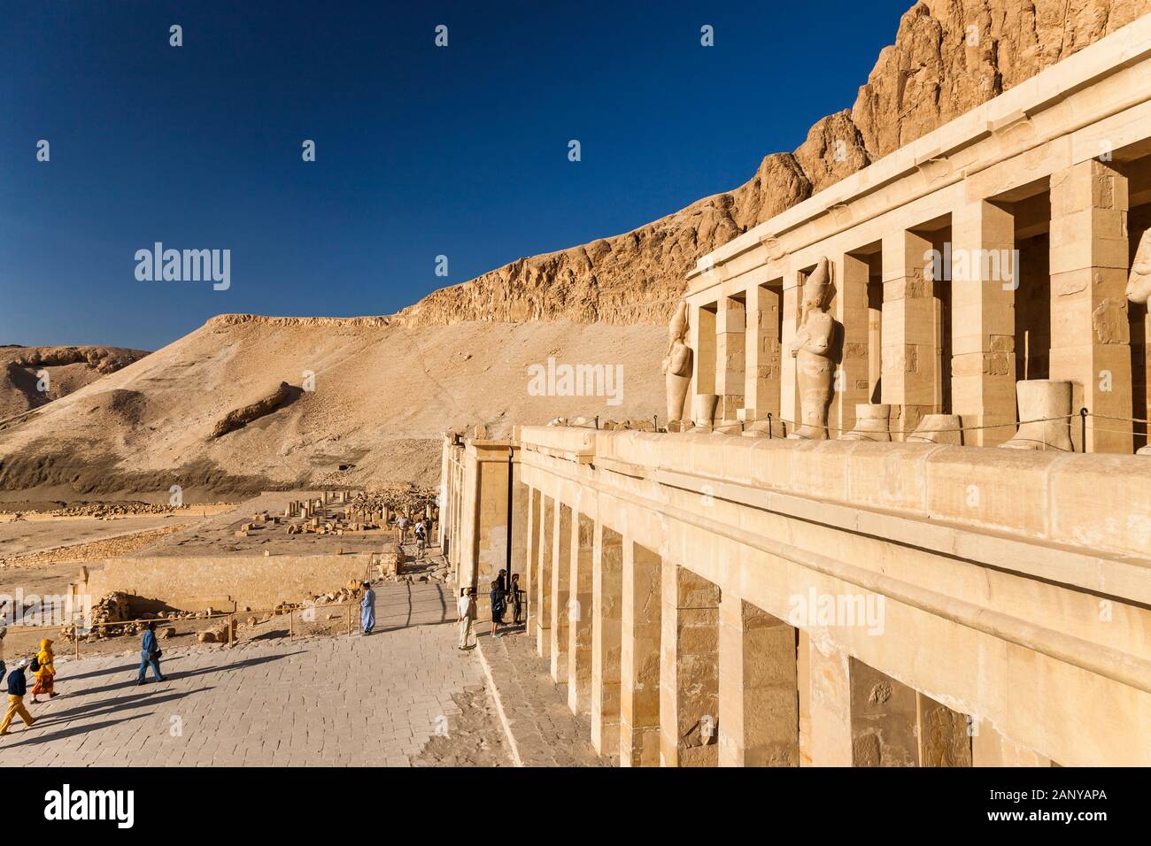 Terrace and statues at The Mortuary Temple of Hatshepsut, Hatshepsut ...