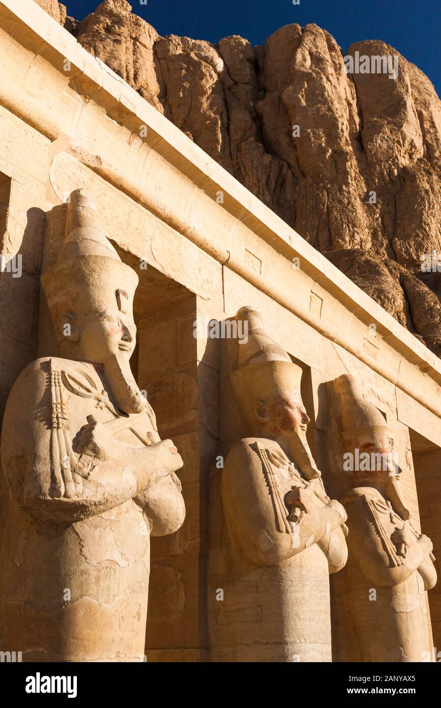 Terrace and statues at The Mortuary Temple of Hatshepsut, Hatshepsut ...