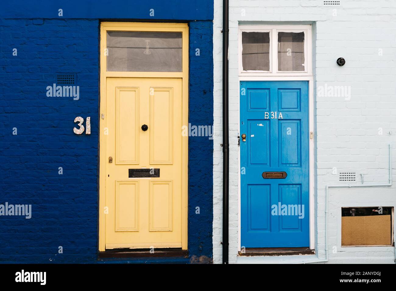 Notting hill the blue door hi-res stock photography and images - Alamy